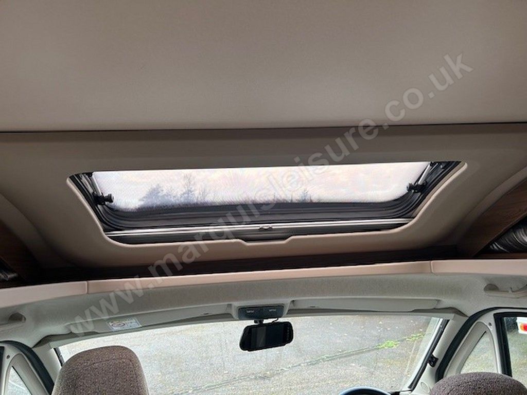 SWIFT COMPACT 205 60248